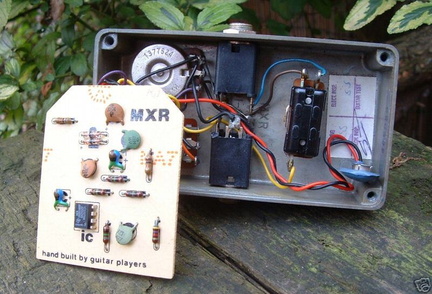 DRAGONFLY-LAYOUTS 0 / album146 / DISTORTION